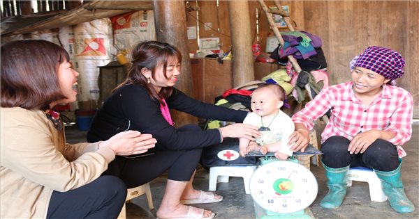 Nghệ An: Đẩy mạnh phòng chống suy dinh dưỡng trẻ em vùng DTTS | Báo Dân tộc và Phát triển